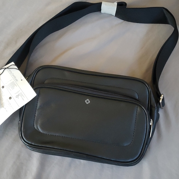 Samsonite | Bags | Samsonite Black Evolis Travel Bag Leather Camera ...
